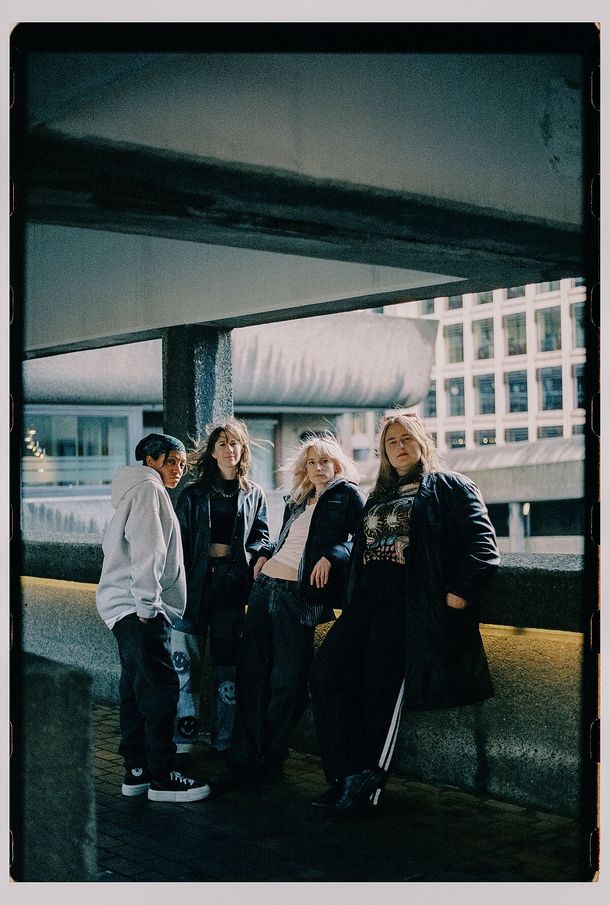 THE BUOYS - friendlyfire.nl