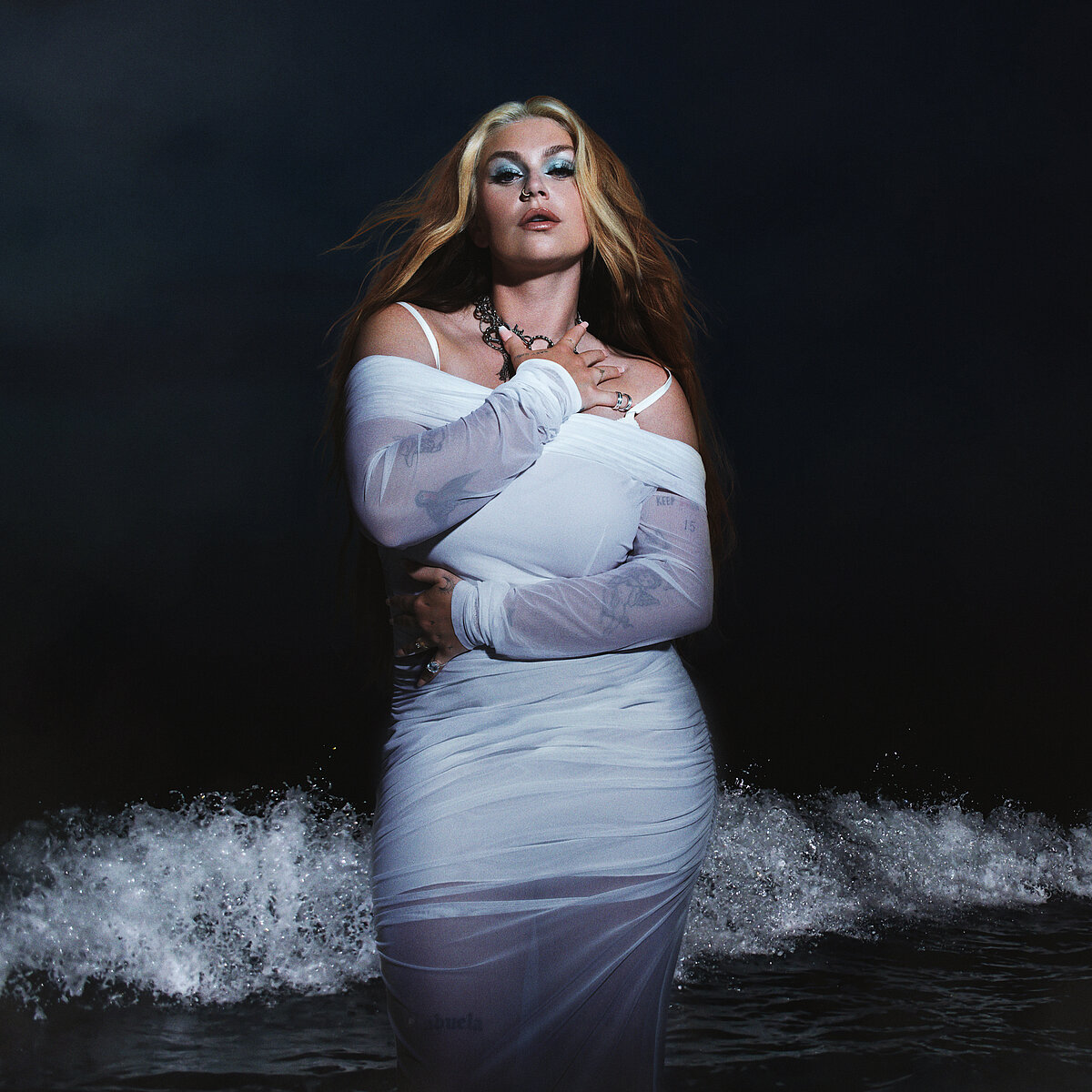 Roxeanne Hazes - friendlyfire.nl