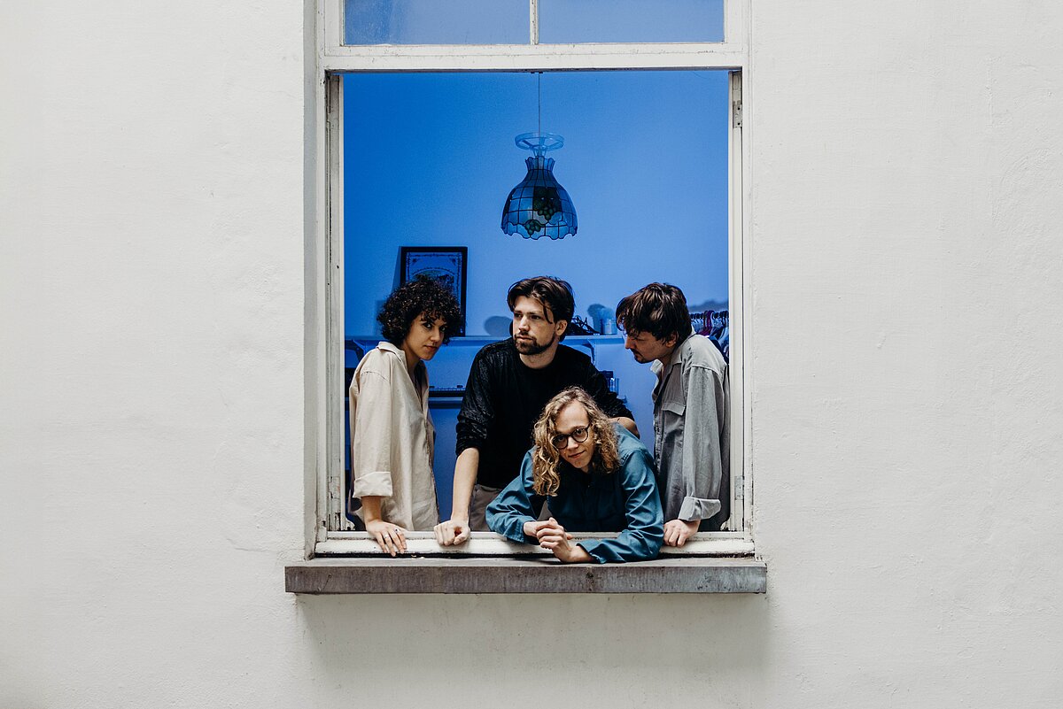 Ão - friendlyfire.nl